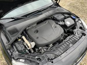 Melns Volvo V60 2016 Rīga, ar dzinēja tilpumu 2.00 L un nobraukumu 176 tūkst. km par 13995 €, foto 18 vietnē AUTOMOTO.COM.LV