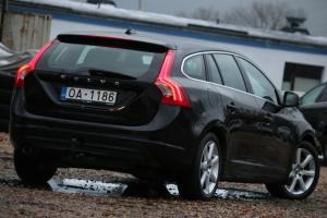 Черный Вольво B60 2016 в Рига, объемом двигателя 2.00 л и пробегом 298 тыс. км за 6990 €, фото 17 на AUTOMOTO.COM.LV