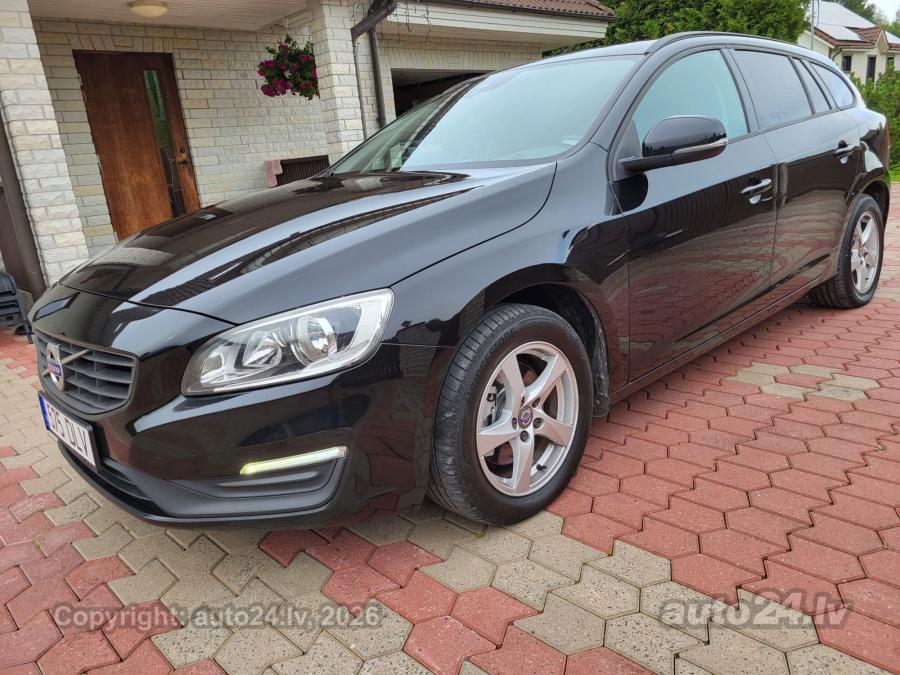 Черный Вольво B60 2016 в Таллин, объемом двигателя 2.00 л и пробегом 219 тыс. км за 7899 €, фото 3 на AUTOMOTO.COM.LV