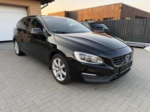Melns Volvo V60 2016 Klaipėda, ar dzinēja tilpumu 1.97 L un nobraukumu 186 tūkst. km par 8999 €, foto 3 vietnē AUTOMOTO.COM.LV