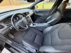 Melns Volvo V60 2016 Klaipėda, ar dzinēja tilpumu 1.97 L un nobraukumu 186 tūkst. km par 8999 €, foto 6 vietnē AUTOMOTO.COM.LV