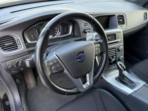 Melns Volvo V60 2016 Klaipėda, ar dzinēja tilpumu 1.97 L un nobraukumu 186 tūkst. km par 8999 €, foto 7 vietnē AUTOMOTO.COM.LV