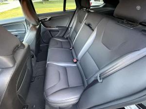 Melns Volvo V60 2016 Klaipėda, ar dzinēja tilpumu 1.97 L un nobraukumu 186 tūkst. km par 8999 €, foto 14 vietnē AUTOMOTO.COM.LV