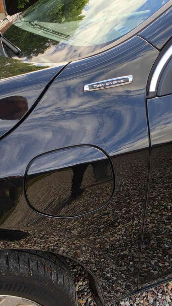 Black Volvo V60 2016 in Raseiniai, with an engine capacity of 2.40 L and mileage of 139 thousand km for 7399 €, photo 5 on AUTOMOTO.COM.LV
