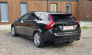Melns Volvo V60 2016 Raseiniai, ar dzinēja tilpumu 2.40 L un nobraukumu 139 tūkst. km par 7399 €, foto 10 vietnē AUTOMOTO.COM.LV