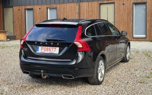 Melns Volvo V60 2016 Raseiniai, ar dzinēja tilpumu 2.40 L un nobraukumu 139 tūkst. km par 7399 €, foto 11 vietnē AUTOMOTO.COM.LV