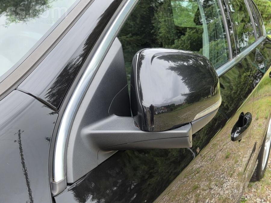 Black Volvo V60 2016 in Kuldiga, with an engine capacity of 2.00 L and mileage of 290 thousand km for 8300 €, photo 18 on AUTOMOTO.COM.LV