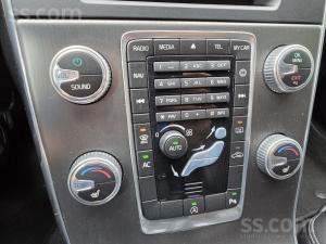Black Volvo V60 2016 in Kuldiga, with an engine capacity of 2.00 L and mileage of 290 thousand km for 8300 €, photo 12 on AUTOMOTO.COM.LV