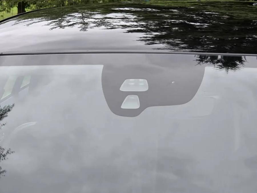 Black Volvo V60 2016 in Kuldiga, with an engine capacity of 2.00 L and mileage of 290 thousand km for 8300 €, photo 19 on AUTOMOTO.COM.LV