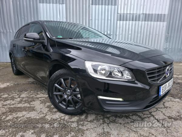 Black Volvo V60 2016 in Tallinn, with an engine capacity of 2.00 L and mileage of 166 thousand km for 7990 €, photo 2 on AUTOMOTO.COM.LV