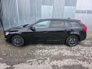 Black Volvo V60 2016 in Tallinn, with an engine capacity of 2.00 L and mileage of 166 thousand km for 7990 €, photo 6 on AUTOMOTO.COM.LV