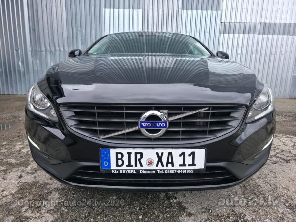 Black Volvo V60 2016 in Tallinn, with an engine capacity of 2.00 L and mileage of 166 thousand km for 7990 €, photo 7 on AUTOMOTO.COM.LV