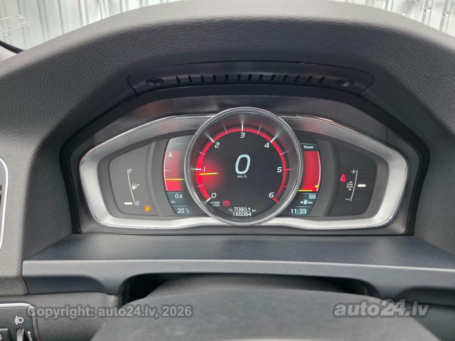 Black Volvo V60 2016 in Tallinn, with an engine capacity of 2.00 L and mileage of 166 thousand km for 7990 €, photo 17 on AUTOMOTO.COM.LV