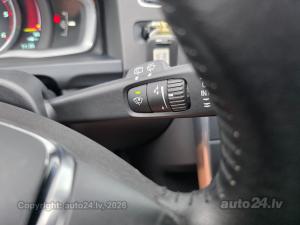 Black Volvo V60 2016 in Tallinn, with an engine capacity of 2.00 L and mileage of 166 thousand km for 7990 €, photo 22 on AUTOMOTO.COM.LV