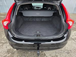 Black Volvo V60 2016 in Tallinn, with an engine capacity of 2.00 L and mileage of 166 thousand km for 7990 €, photo 23 on AUTOMOTO.COM.LV