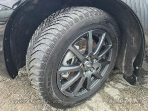 Black Volvo V60 2016 in Tallinn, with an engine capacity of 2.00 L and mileage of 166 thousand km for 7990 €, photo 28 on AUTOMOTO.COM.LV