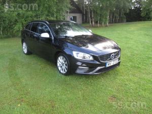 Melns Volvo V60 2016 Ogre, ar dzinēja tilpumu 2.00 L un nobraukumu 192 tūkst. km par 5500 €, foto 4 vietnē AUTOMOTO.COM.LV