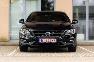 Melns Volvo V60 2016 Jelgava, ar dzinēja tilpumu 2.00 L un nobraukumu 205 tūkst. km par 9790 €, foto  vietnē AUTOMOTO.COM.LV