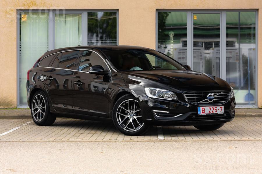 Melns Volvo V60 2016 Jelgava, ar dzinēja tilpumu 2.00 L un nobraukumu 205 tūkst. km par 9790 €, foto 3 vietnē AUTOMOTO.COM.LV
