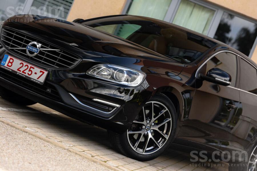 Melns Volvo V60 2016 Jelgava, ar dzinēja tilpumu 2.00 L un nobraukumu 205 tūkst. km par 9790 €, foto 5 vietnē AUTOMOTO.COM.LV