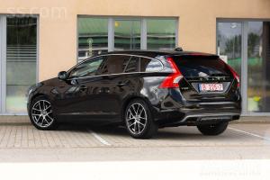 Melns Volvo V60 2016 Jelgava, ar dzinēja tilpumu 2.00 L un nobraukumu 205 tūkst. km par 9790 €, foto 7 vietnē AUTOMOTO.COM.LV
