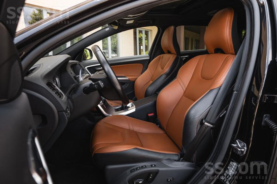 Melns Volvo V60 2016 Jelgava, ar dzinēja tilpumu 2.00 L un nobraukumu 205 tūkst. km par 9790 €, foto 19 vietnē AUTOMOTO.COM.LV