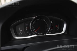 Melns Volvo V60 2016 Jelgava, ar dzinēja tilpumu 2.00 L un nobraukumu 205 tūkst. km par 9790 €, foto 21 vietnē AUTOMOTO.COM.LV