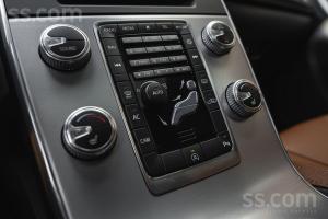 Melns Volvo V60 2016 Jelgava, ar dzinēja tilpumu 2.00 L un nobraukumu 205 tūkst. km par 9790 €, foto 23 vietnē AUTOMOTO.COM.LV