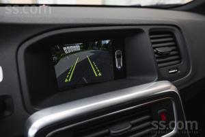 Melns Volvo V60 2016 Jelgava, ar dzinēja tilpumu 2.00 L un nobraukumu 205 tūkst. km par 9790 €, foto 24 vietnē AUTOMOTO.COM.LV