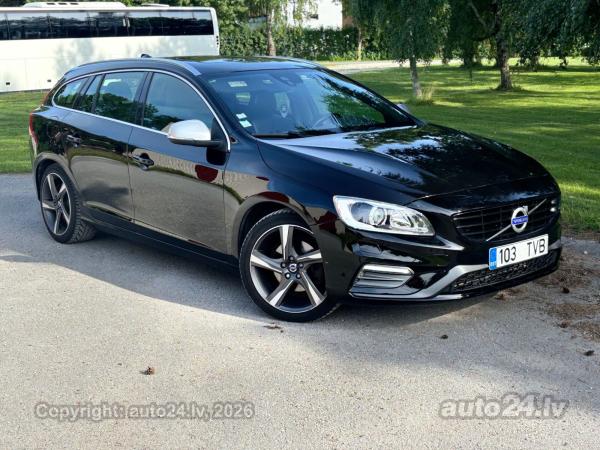 Melns Volvo V60 2016 Tallina, ar dzinēja tilpumu 2.00 L un nobraukumu 251 tūkst. km par 9490 €, foto 1 vietnē AUTOMOTO.COM.LV