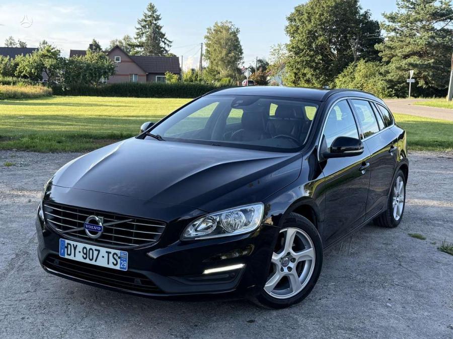 Melns Volvo V60 2016 Tauragė, ar dzinēja tilpumu 1.97 L un nobraukumu 291 tūkst. km par 6900 €, foto 3 vietnē AUTOMOTO.COM.LV
