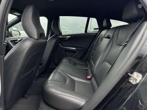 Black Volvo V60 2016 in Vilnius, with an engine capacity of 1.97 L and mileage of 282 thousand km for 6390 €, photo 16 on AUTOMOTO.COM.LV