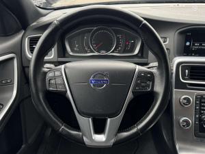 Black Volvo V60 2016 in Vilnius, with an engine capacity of 1.97 L and mileage of 282 thousand km for 6390 €, photo 23 on AUTOMOTO.COM.LV