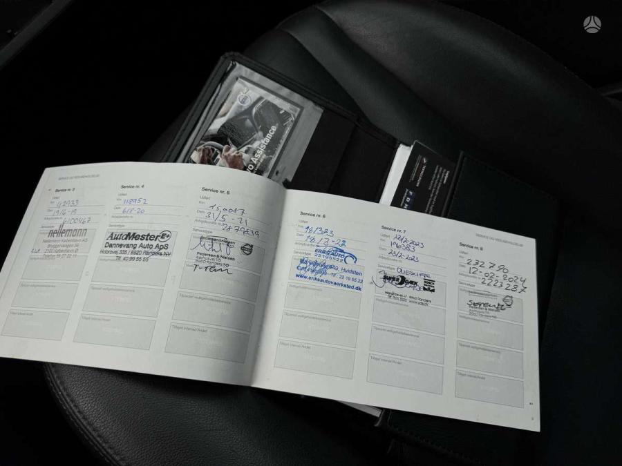Black Volvo V60 2016 in Vilnius, with an engine capacity of 1.97 L and mileage of 282 thousand km for 6390 €, photo 31 on AUTOMOTO.COM.LV