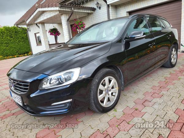 Black Volvo V60 2016 in Tallinn, with an engine capacity of 2.00 L and mileage of 181 thousand km for 9999 €, photo 1 on AUTOMOTO.COM.LV