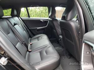 Black Volvo V60 2016 in Tallinn, with an engine capacity of 2.00 L and mileage of 181 thousand km for 9999 €, photo 17 on AUTOMOTO.COM.LV