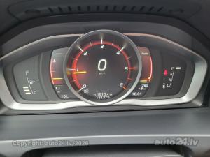 Black Volvo V60 2016 in Tallinn, with an engine capacity of 2.00 L and mileage of 181 thousand km for 9999 €, photo 21 on AUTOMOTO.COM.LV