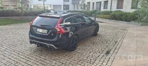 Melns Volvo V60 2016 Rīga, ar dzinēja tilpumu 2.00 L un nobraukumu 282 tūkst. km par 8200 €, foto 4 vietnē AUTOMOTO.COM.LV