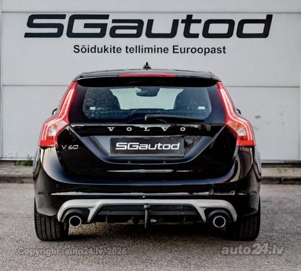 Black Volvo V60 2016 in Parnu, with an engine capacity of 2.00 L and mileage of 0 thousand km for 9600 €, photo 5 on AUTOMOTO.COM.LV