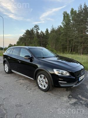 Черный Вольво B60 2016 в Рига, объемом двигателя 2.00 л и пробегом 205 тыс. км за 10000 €, фото 3 на AUTOMOTO.COM.LV