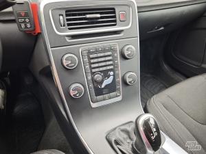 Black Volvo V60 2016 in Vilnius, with an engine capacity of 2.00 L and mileage of 292 thousand km for 5950 €, photo 18 on AUTOMOTO.COM.LV