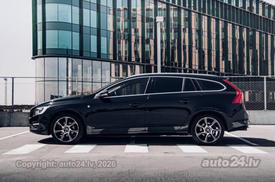 Melns Volvo V60 2016 Tallina, ar dzinēja tilpumu 2.00 L un nobraukumu 296 tūkst. km par 6500 €, foto 5 vietnē AUTOMOTO.COM.LV