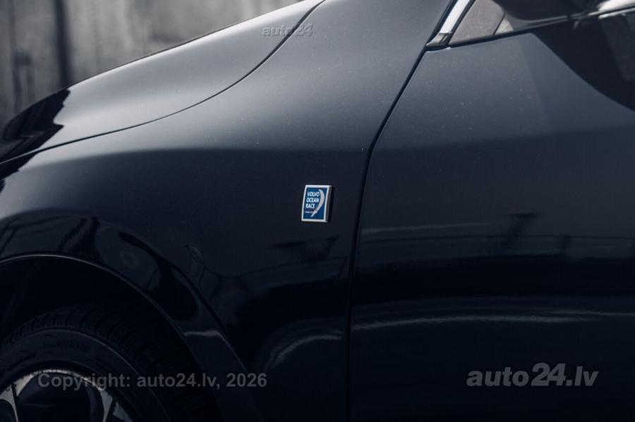 Melns Volvo V60 2016 Tallina, ar dzinēja tilpumu 2.00 L un nobraukumu 296 tūkst. km par 6500 €, foto 11 vietnē AUTOMOTO.COM.LV