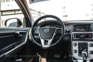 Melns Volvo V60 2016 Tallina, ar dzinēja tilpumu 2.00 L un nobraukumu 296 tūkst. km par 6500 €, foto 13 vietnē AUTOMOTO.COM.LV