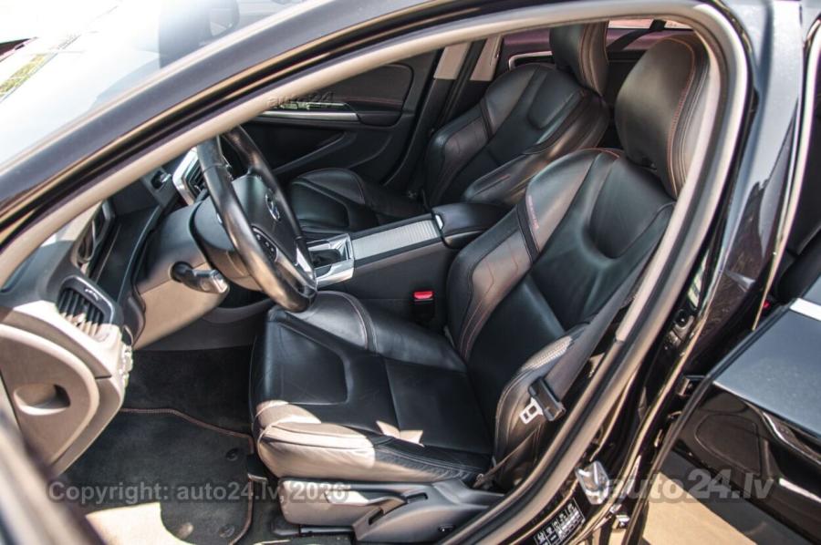 Melns Volvo V60 2016 Tallina, ar dzinēja tilpumu 2.00 L un nobraukumu 296 tūkst. km par 6500 €, foto 15 vietnē AUTOMOTO.COM.LV