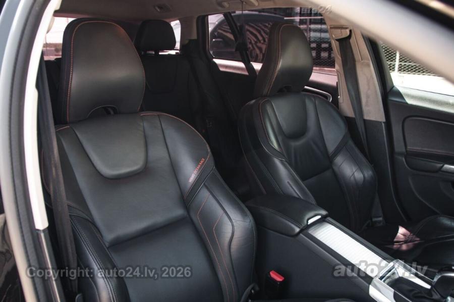 Melns Volvo V60 2016 Tallina, ar dzinēja tilpumu 2.00 L un nobraukumu 296 tūkst. km par 6500 €, foto 23 vietnē AUTOMOTO.COM.LV
