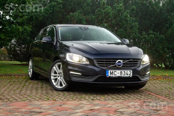 Черный Вольво B60 2016 в Елгава, объемом двигателя 2.00 л и пробегом 161 тыс. км за 7100 €, фото 1 на AUTOMOTO.COM.LV