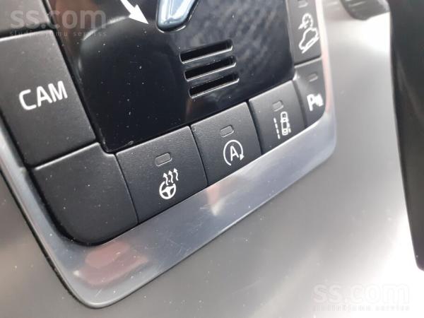 Black Volvo V60 2016 in Riga, with an engine capacity of 2.40 L and mileage of 218 thousand km for 12800 €, photo 11 on AUTOMOTO.COM.LV