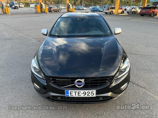 Melns Volvo V60 2017 Mardu, ar dzinēja tilpumu 2.40 L un nobraukumu 179 tūkst. km par 10500 €, foto 11 vietnē AUTOMOTO.COM.LV