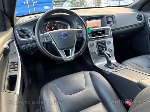 Черный Вольво B60 2017 в Пайде, объемом двигателя 2.00 л и пробегом 206 тыс. км за 11490 €, фото 11 на AUTOMOTO.COM.LV